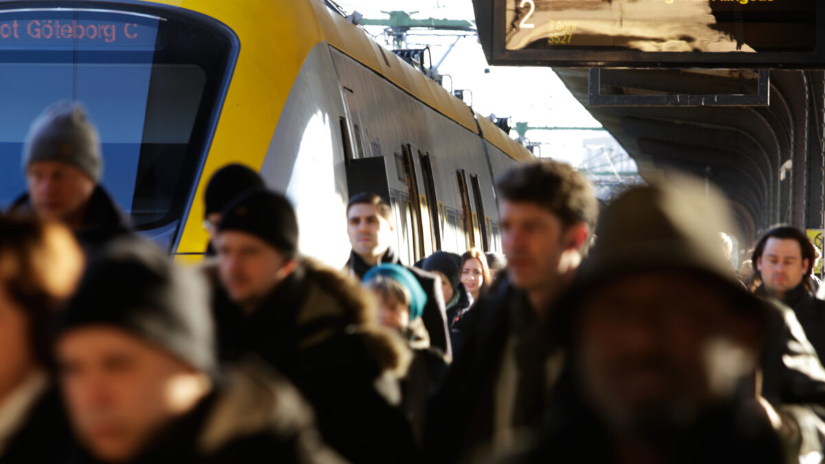 Report: Four in ten immigrants in Sweden do not feel integrated into ...